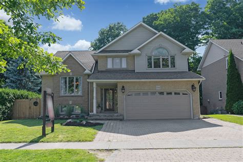 258 Ryerson Crescent Oshawa On L1g 8b7 Calira Media