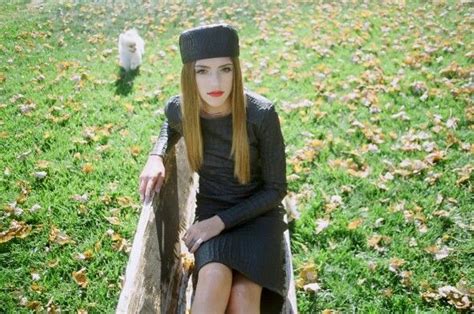 Pin By Sisi Stallone On Sistine Portfolio Winter Hats Sistine Boss