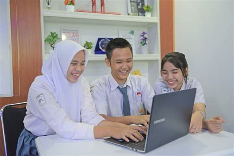 Berbekal Coding Dan Programming Murid Sekolah Bisa Rancang Produk Iot