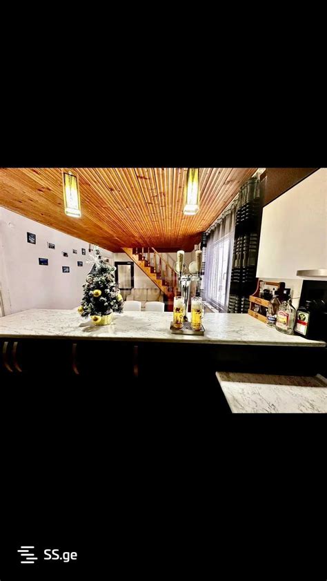 ქირავდება დღიურად 6 ოთახიანი კერძო სახლი ბაკურიანში 650 ლარი