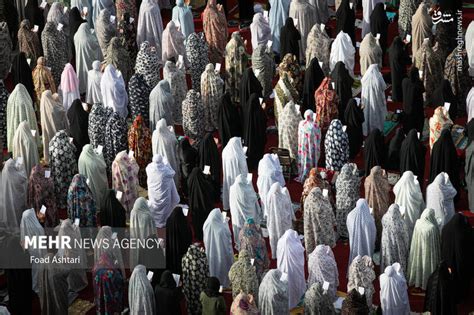 مشرق نیوز عکس اقامه نماز عید فطر در امامزاده پنج تن لویزان