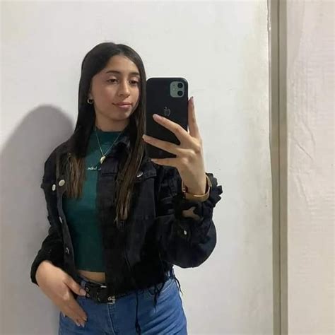 𝒗𝒂𝒍𝒆𝒏𝒕𝒊𝒏𝒂 𝒓𝒆𝒚𝒆𝒔🦋 Val3n Reyes • Threads Say More