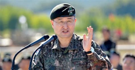 속보 계엄사령관에 육군 대장 박안수모든 정치활동 금지