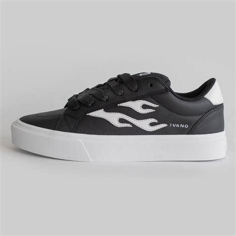 Zapatillas Para Hombre Modelo Chunky Negro Ivano Perú