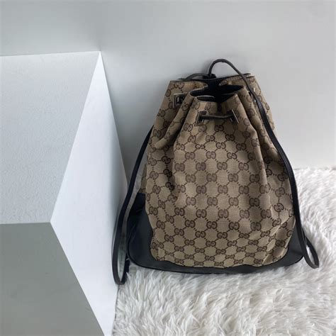 구찌 중고 Gucci 구찌 빈티지 베이지 자카드 패브릭x레더 미니 버킷 백팩 버킷백 복조리백 숄더백 미니백 데일리백 빈티지백