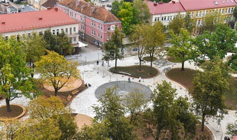 Laisvės Aikštė Panevėžyje Baigia Atsinaujinti Pokyčiai Akivaizdūs Delfi Miestai