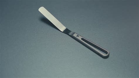 Omni Titanium Offset Spatula Mini