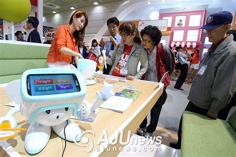 월드 It쇼 Sk텔레콤 스마트 로봇 아주경제