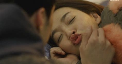 오마이비너스 소지섭·신민아 키스 옷 벗으라는 신민아 말에 깜짝