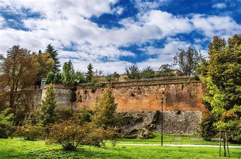 Kudy Z Nudy Bezručovy Sady Sídlo Botanické Zahrady V Olomouci