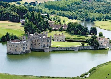 Moat Definition Facts And Examples Britannica
