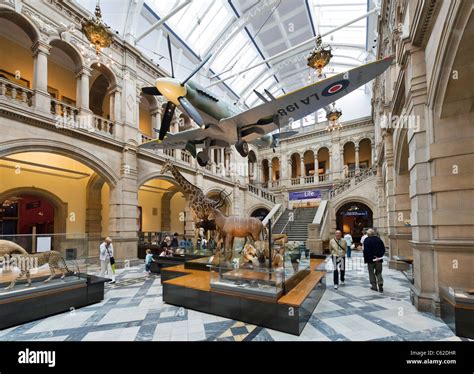 Kelvingrove Museum Glasgow Fotos Und Bildmaterial In Hoher Auflösung
