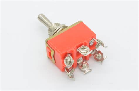 Toggle Switch DPDT On Off On Scale Rail Supply
