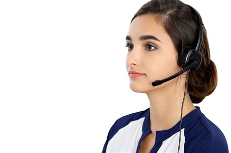 흰색 배경 위에 절연 센터 연산자를 호출 합니다 헤드셋에서 젊은 스페인 사람 또는 라틴 아메리카 여자 It 지원에 대한 스톡 사진 및 기타 이미지 Istock