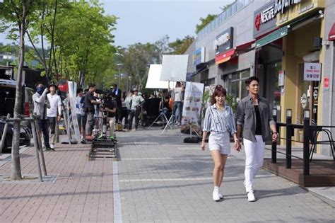 에이핑크 남주 웹드라마 수사관 앨리스2 촬영장 공개열혈 수사관 포스 물씬 아주경제