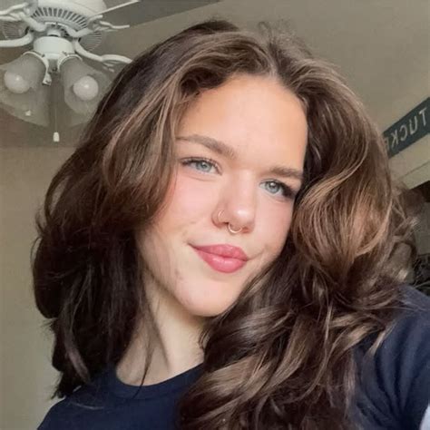 Charley🫀 Charleyfarrenn • Threads Say More