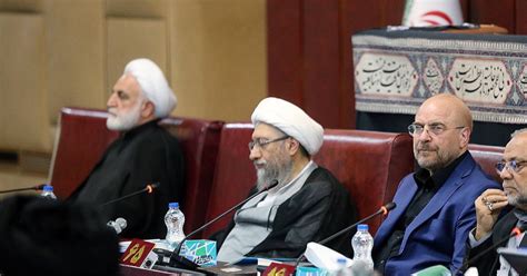 مجمع تشخیص مصلحت نظام لایحه عفاف و حجاب به تایید هیات عالی نظارت رسیده است ایران اینترنشنال