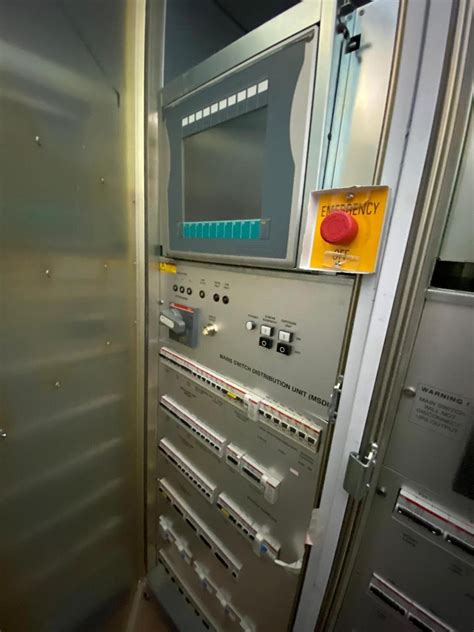 Asml 3 Electronic Racks For At Series Parts 사용됨 판매용 가격 293605493 구매 로부터 Cae