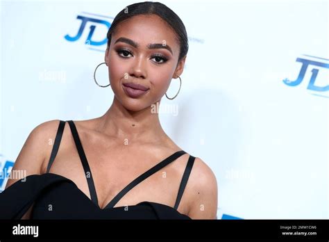 Bella Harris Attends The Jdrf Las 14th Annual Imagine Gala Held At The