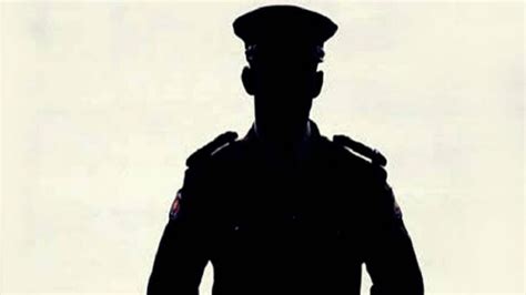 ඩුබායි පැන්න පොලිස් කොස්තාපල්ගේ වැඩ තහනම් කරයි Today News Lk