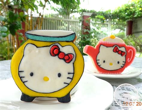 Hello Kitty Pot And Teapot Hand Decorated Christmas Ornaments Holiday Decor