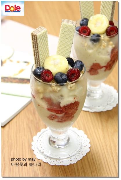Dole 과일농장 파르페천연과일아이스크림으로 만든 바나나산딸기파르페돌 요나나스