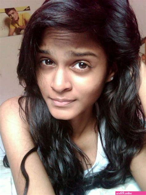 Hot Desi Thin Slim Girl Nudes Sexy Photos