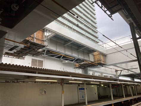 東村山都市観察日記 On Twitter 今週は駅部で最後の区画への桁の架設が始まり、村山2号北では上り線完成まで高架橋を支える支柱が姿を
