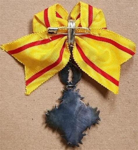 Order Of The Precious Crown 6th Class