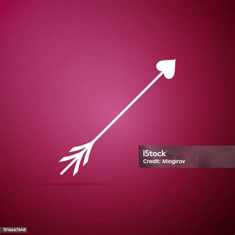 큐 피드 화살표 심장 보라색 배경에 고립 된 발렌타인 카드 아이콘 평면 디자인입니다 벡터 일러스트 레이 션 2월에 대한 스톡 벡터 아트 및 기타 이미지 Istock