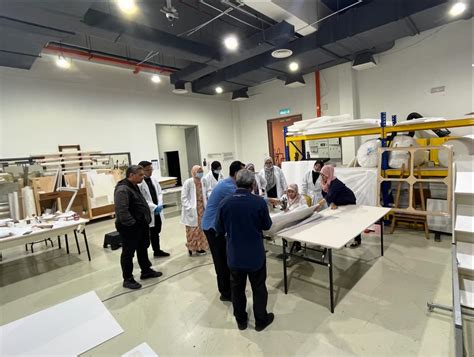 Alynnah Macla Alynnah Macla Added A New Photo — At Balai