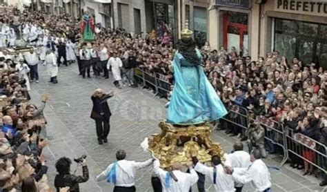 La Popstar Lady Gaga Condivide Un Video Dellaffrontata Di Vibo Boom