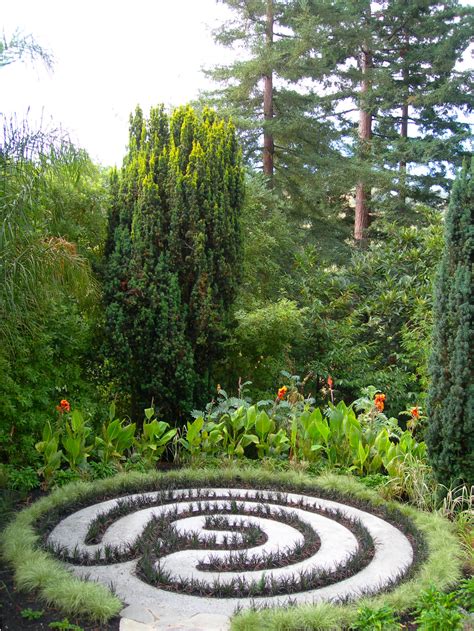 Labyrinth Garden Design