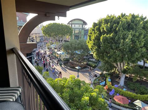 Photos Video Tour A King Bed Downtown Disney District View Room At