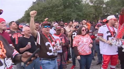 What Cleveland Browns Fans Are Saying As Deshaun Watson Takes Role As Quarterback After
