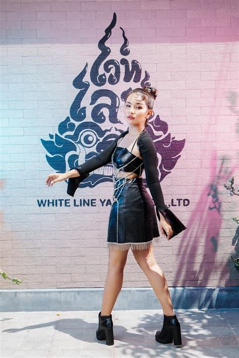 คลับ พลอย เดอะว๊อย