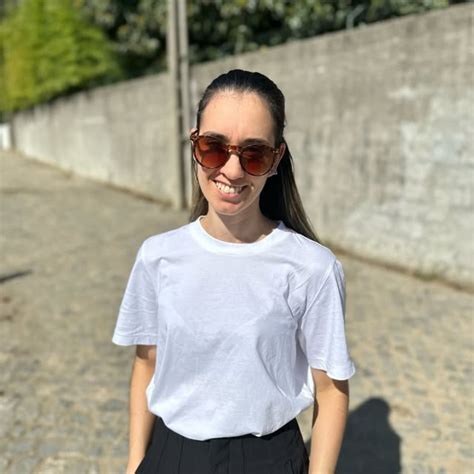 Ana Sofia Teixeira Anasofiateixeira1 • Threads Say More