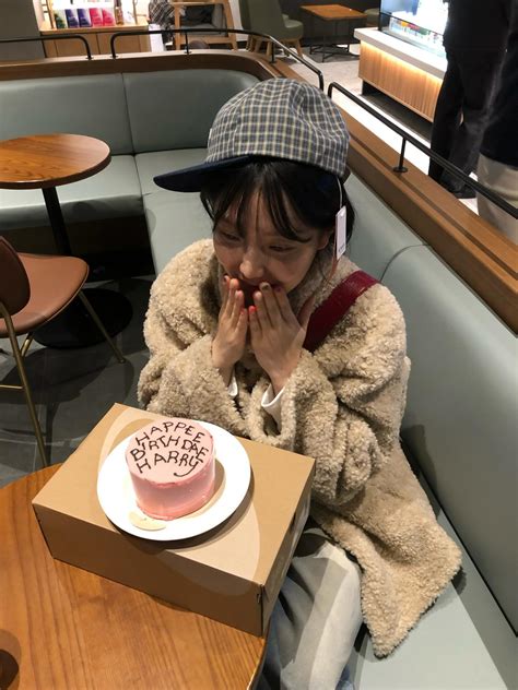 대표님이 생일 파티를 해주신다 생일🍚🎂🎁 직원 생일에 이렇게 챙겨주시는 대표님이 있을가 🫶🏻 정말 회사들어오고 매일이 절거워 ☺️ 막내딸급으로 사랑을 받는