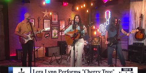 Lera Lynn Performs Cherry Tree On The Gibson Gives Stage