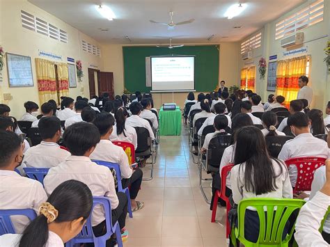 រូបភាពសកម្មភាព លោក សាត់ សុវណ្ណ អគ្គនាយករងនៃអគ្គនាយកដ្ឋានអប់រំ ព័ត៌មាន និងទំនាក់ទំនងសាធារណៈ