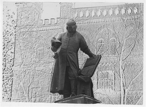 Фото Памятник Ивану Федорову 1960 е г Москва История России в фотографиях