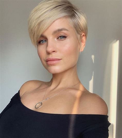 Короткие стрижки с косой челкой 13 прекрасных примеров для стильных леди Короткие стрижки