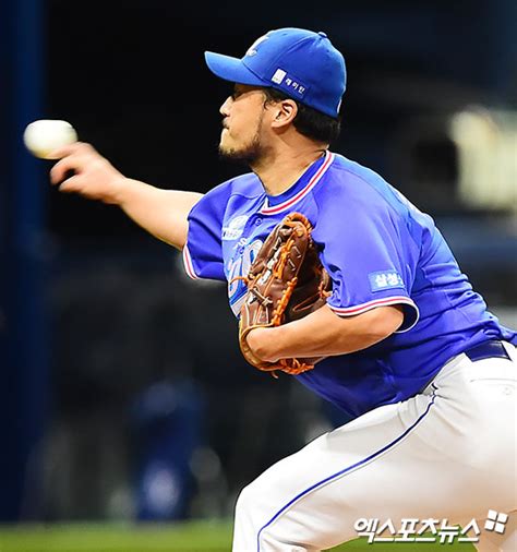 권오준 5회말 등판[포토]