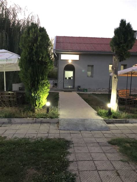 Продавам хранителен магазин село Щипско Магазин 150 кв м Първи етаж