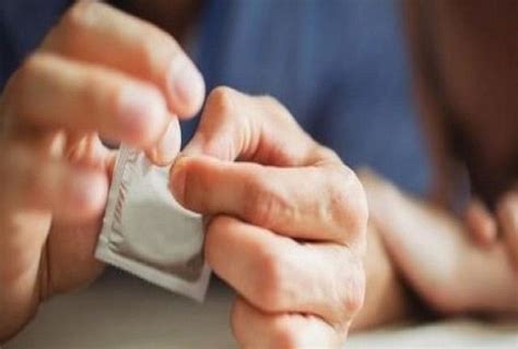 Condom Allergy Symptoms And Treatment Having Sex शारीरिक संबंध बनाते