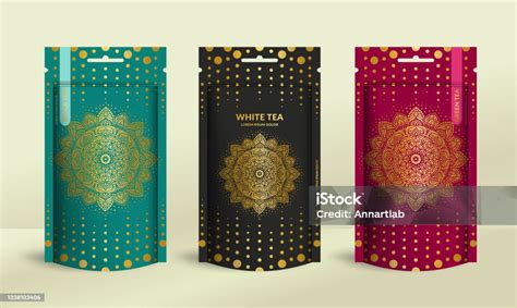 지퍼 파우치 백 모형을 사용한 차 포장 디자인 벡터 장식 템플릿입니다 우아하고 고전적인 요소 음식 음료 및 기타 패키지 유형에 적합합니다 배경 과 벽지에 사용할 수 있습니다