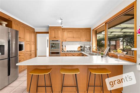 27 Lydia Mary Drive Berwick Vic 3806 Domain