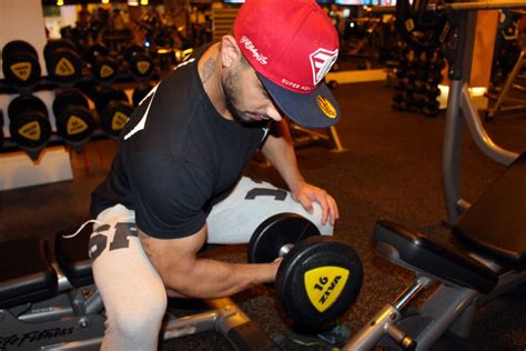 무료 이미지 남자 사람 구조 아이 훈련 방 팔 체육관 근육 보디 빌딩 학원 체력 단련 바벨 육체적 운동 웨이트 트레이닝 실내 사이클 스포츠