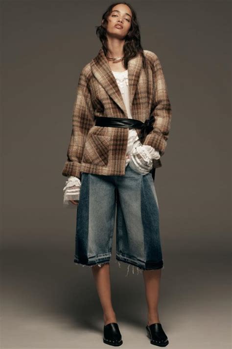 그레이린 벨트 블레이저 앤트로폴로지 한국 공식 스토어 유니크한 여성 패션 및 라이프스타일 편집샵 200개이상의 프리미엄 브랜드 여성 의류 액세서리 홈 인테리어