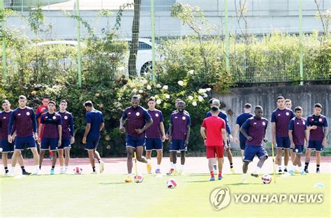 훈련하는 코스타리카 축구 대표팀 연합뉴스